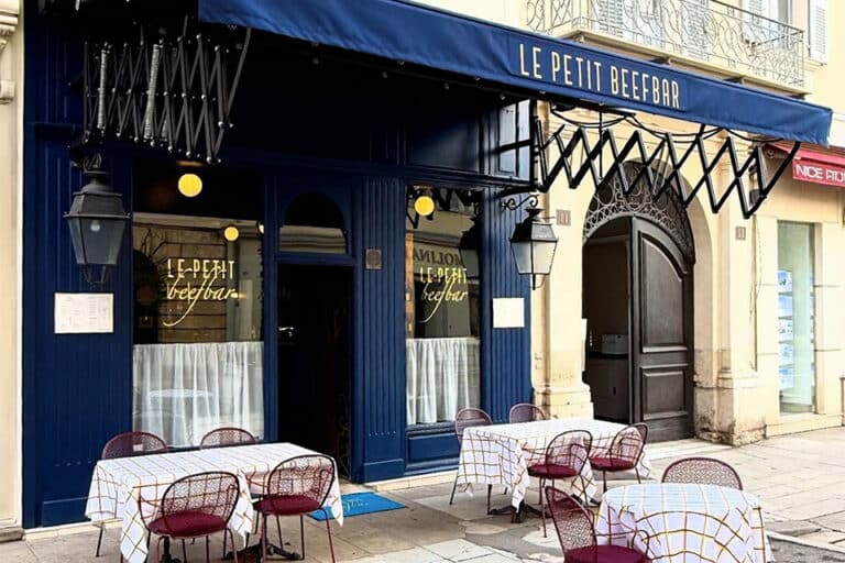 Replacement cloths give hospitality terraces new returns
